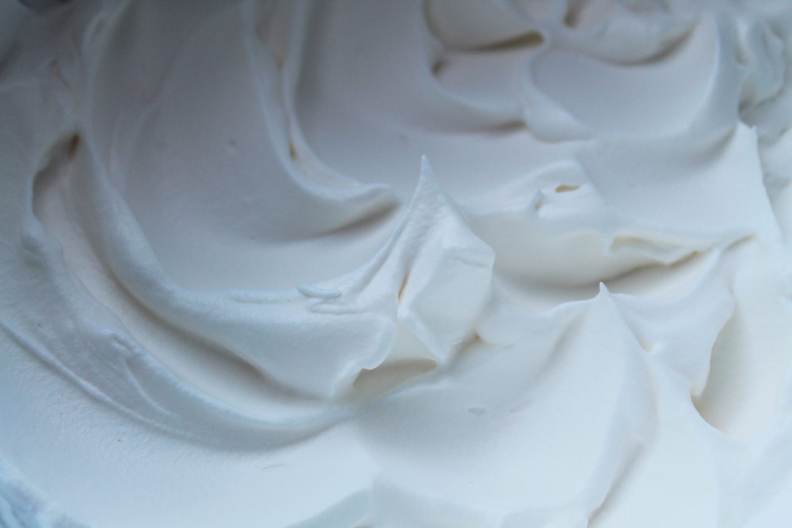 Sweetened Whipped Cream Recipe (STUNNER!) | Creamchargers.co.uk