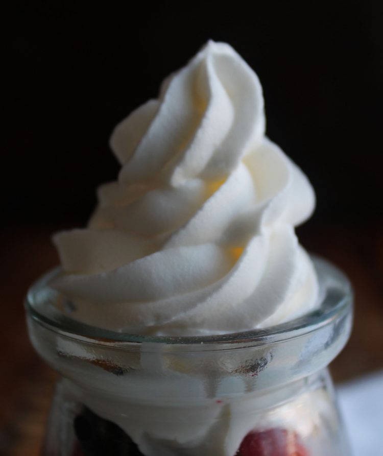 Sweetened Whipped Cream Recipe (STUNNER!) | Creamchargers.co.uk